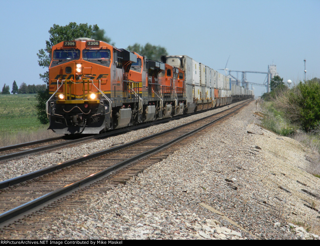 BNSF 7306